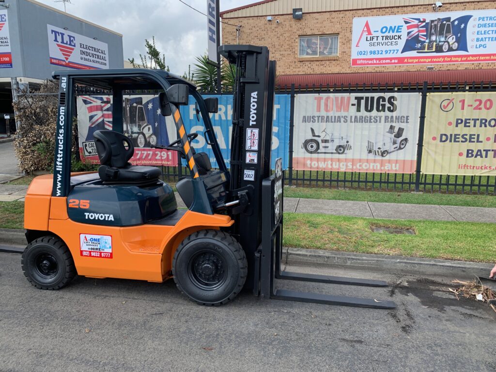 FORKLIFT – TOYOTA 62-7FD25 DIESEL (S002) - A-One Lift Trucks Sydney